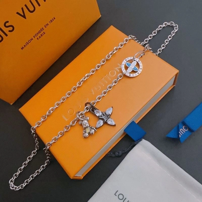 Official Louis Vuitton Necklaces