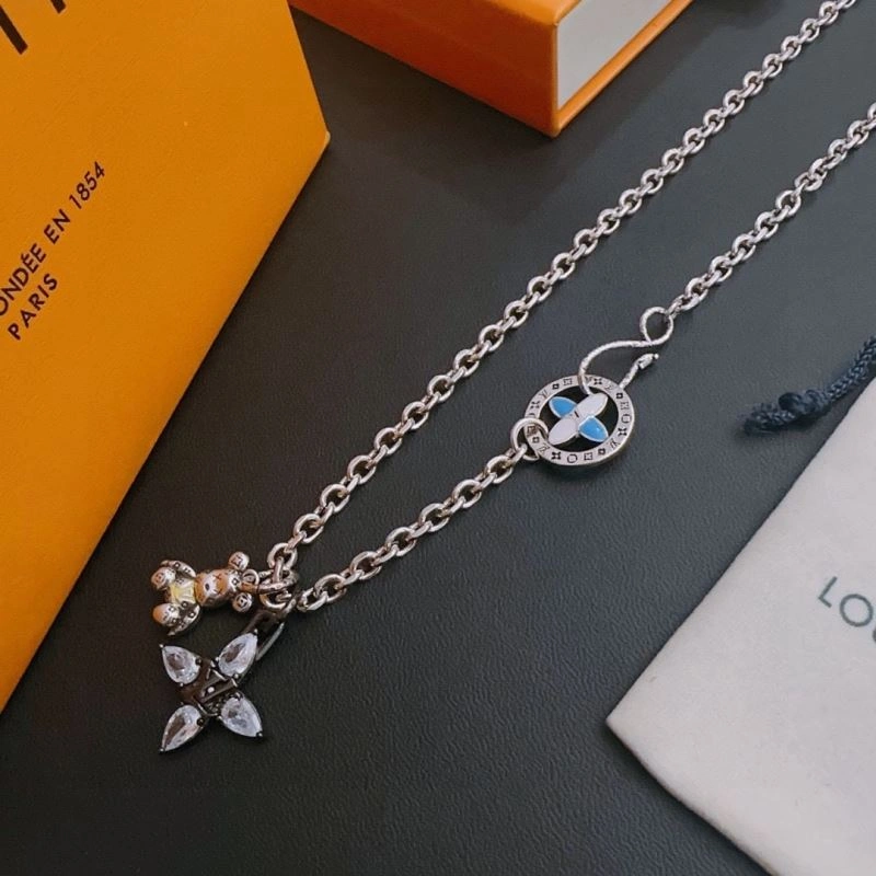 Official Louis Vuitton Necklaces