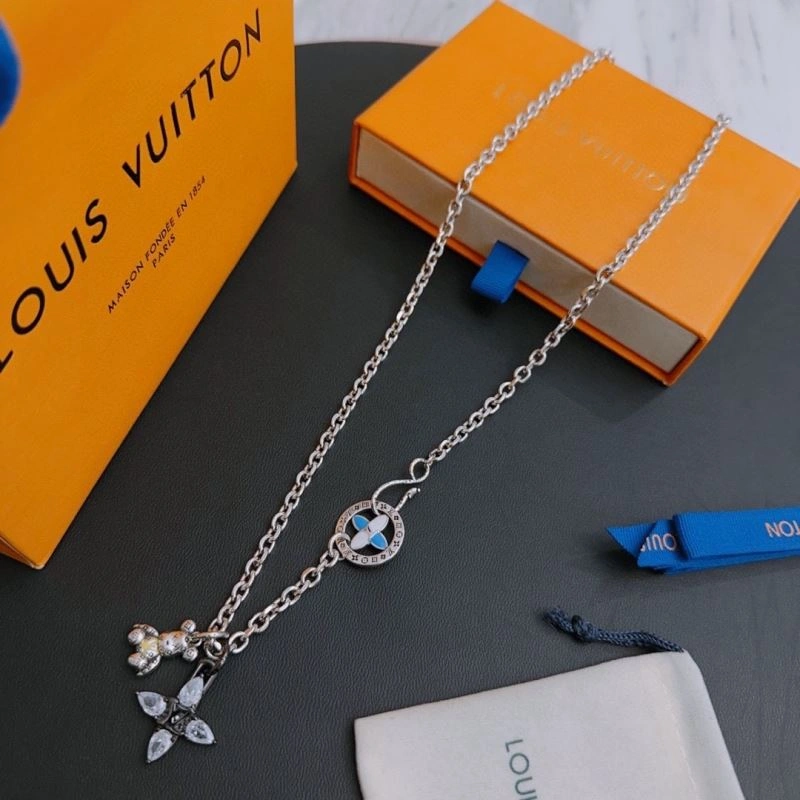 Official Louis Vuitton Necklaces