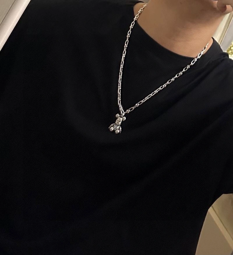 Discounted Louis Vuitton Necklaces