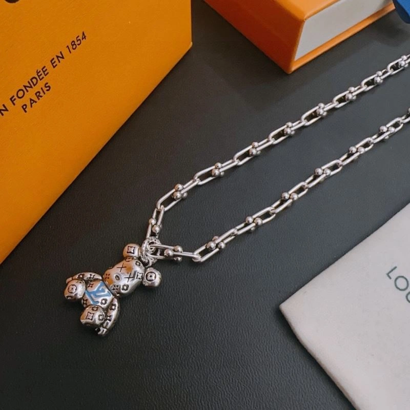 Discounted Louis Vuitton Necklaces