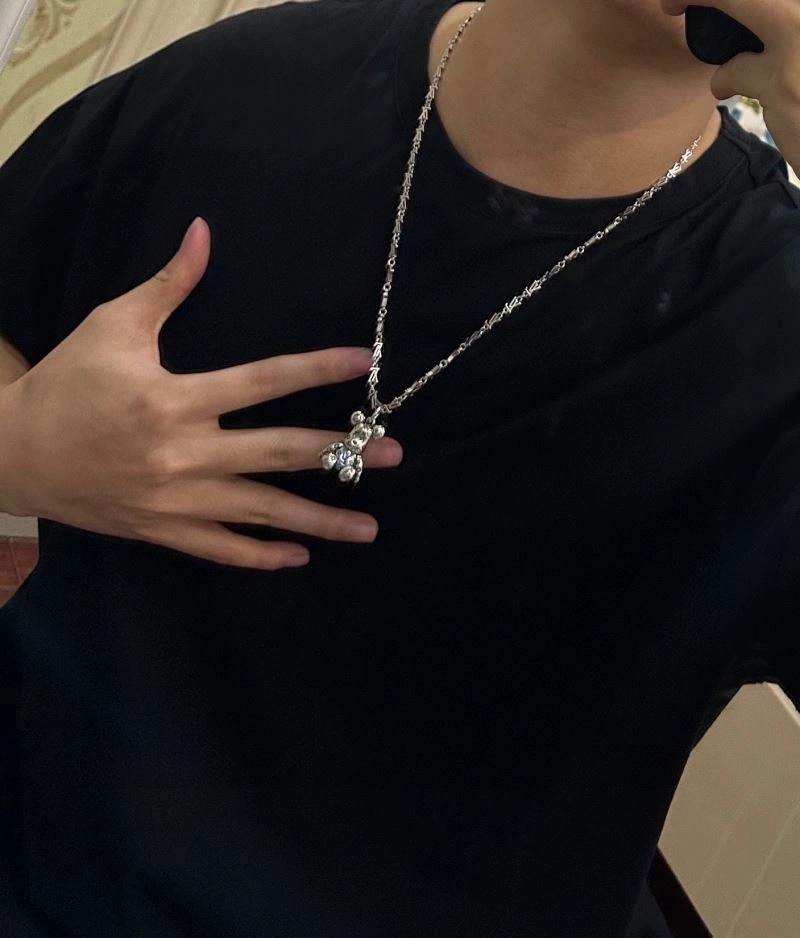 Legit Louis Vuitton Necklaces