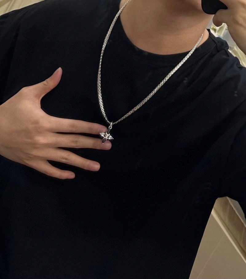 Real Louis Vuitton Necklaces