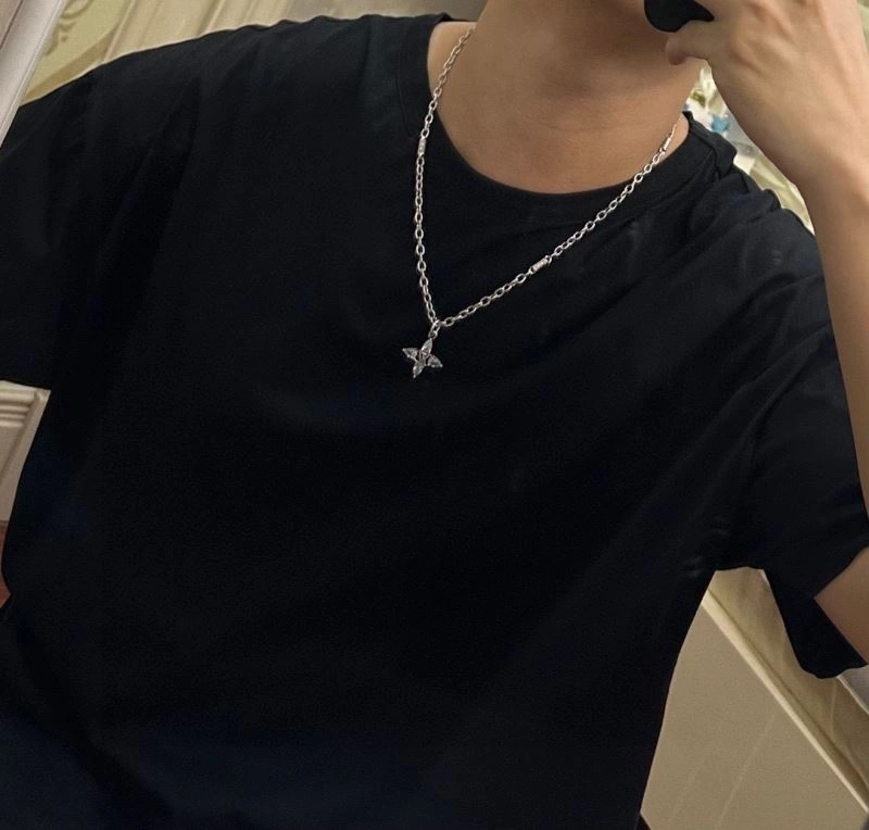 Inexpensive Louis Vuitton Necklaces
