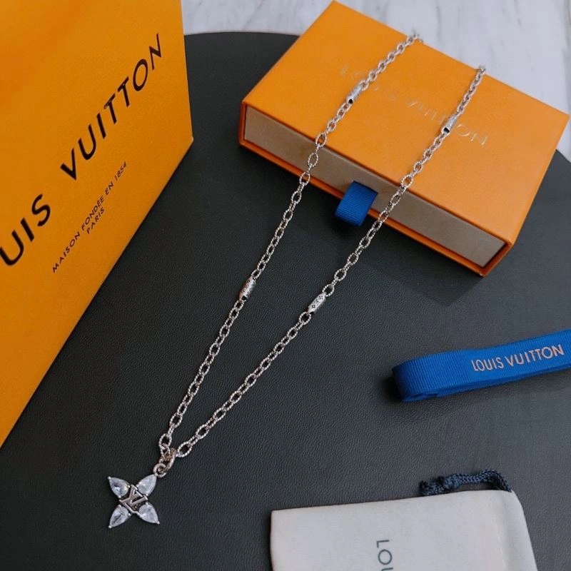 Inexpensive Louis Vuitton Necklaces