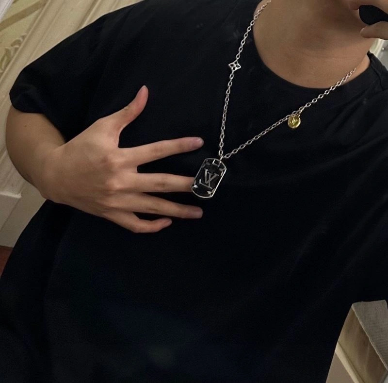 Genuine Louis Vuitton Necklaces