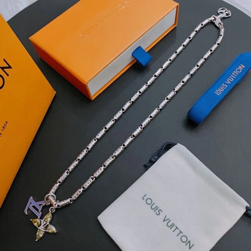Inexpensive Louis Vuitton Necklaces