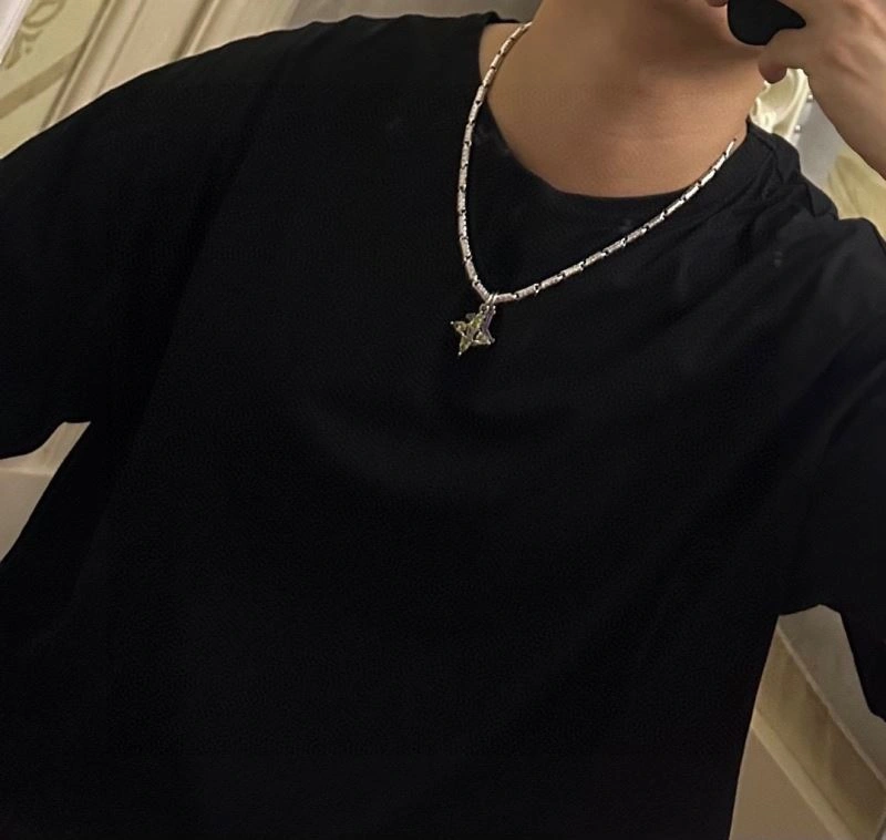 Inexpensive Louis Vuitton Necklaces