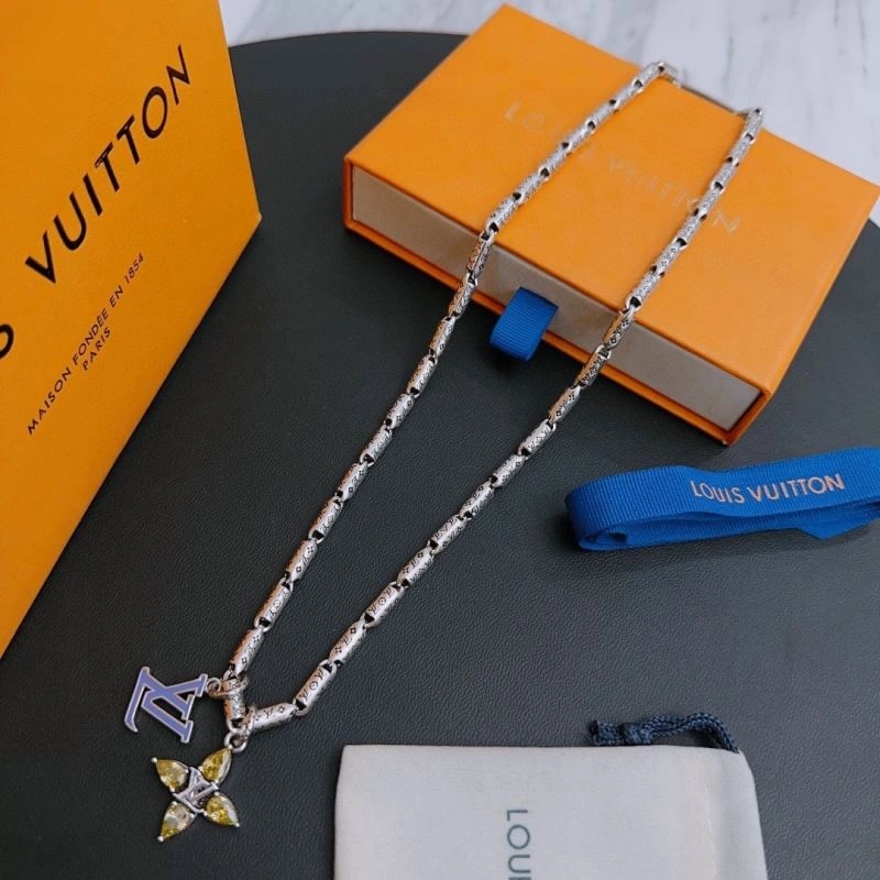 Inexpensive Louis Vuitton Necklaces