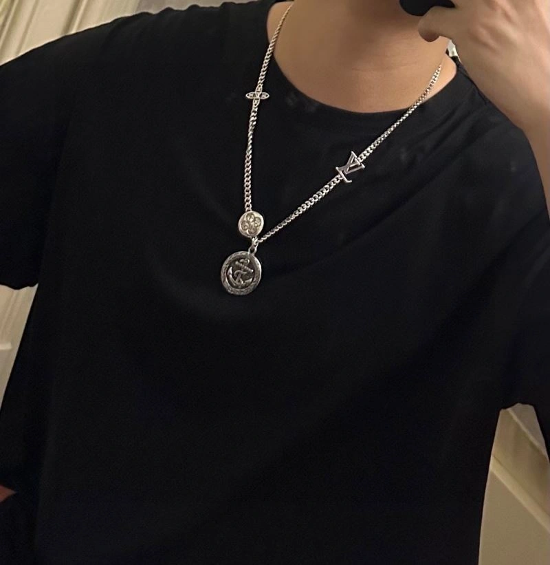 Legit Louis Vuitton Necklaces
