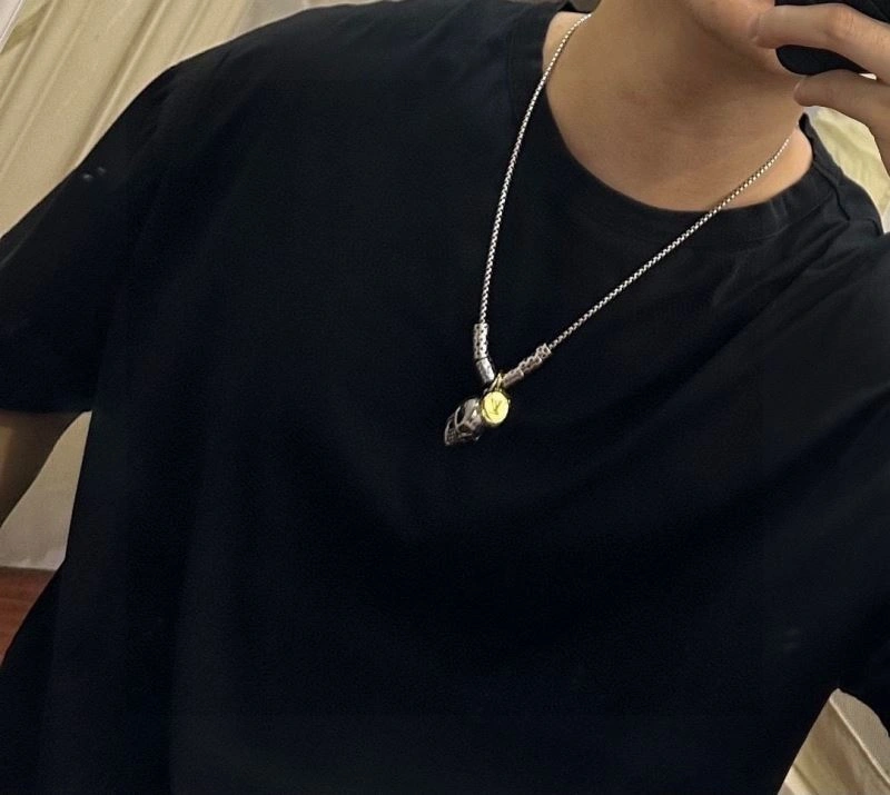 Real Louis Vuitton Necklaces