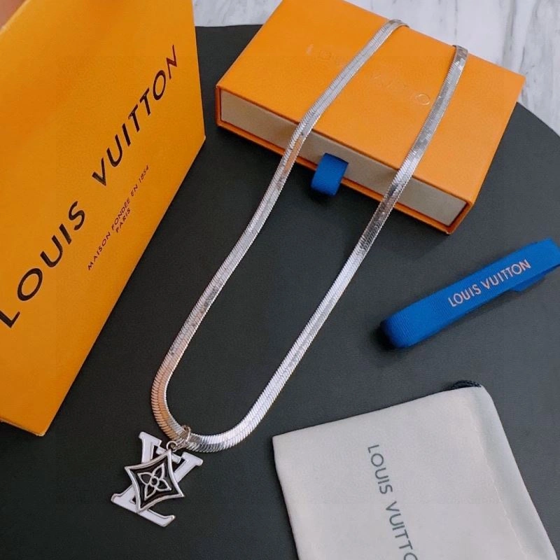 Reasonably priced Louis Vuitton Necklaces
