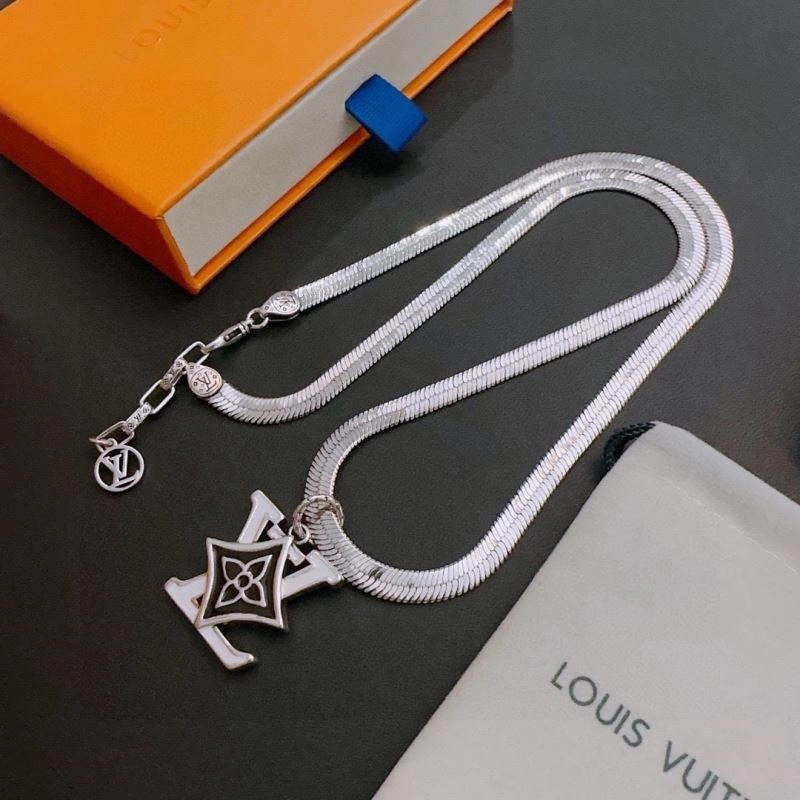 Reasonably priced Louis Vuitton Necklaces