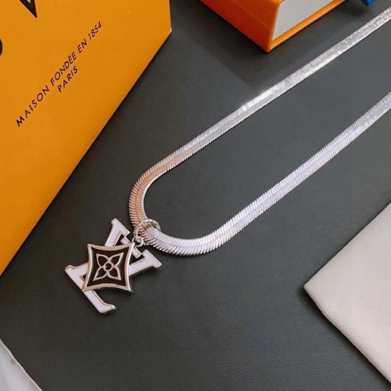 Reasonably priced Louis Vuitton Necklaces