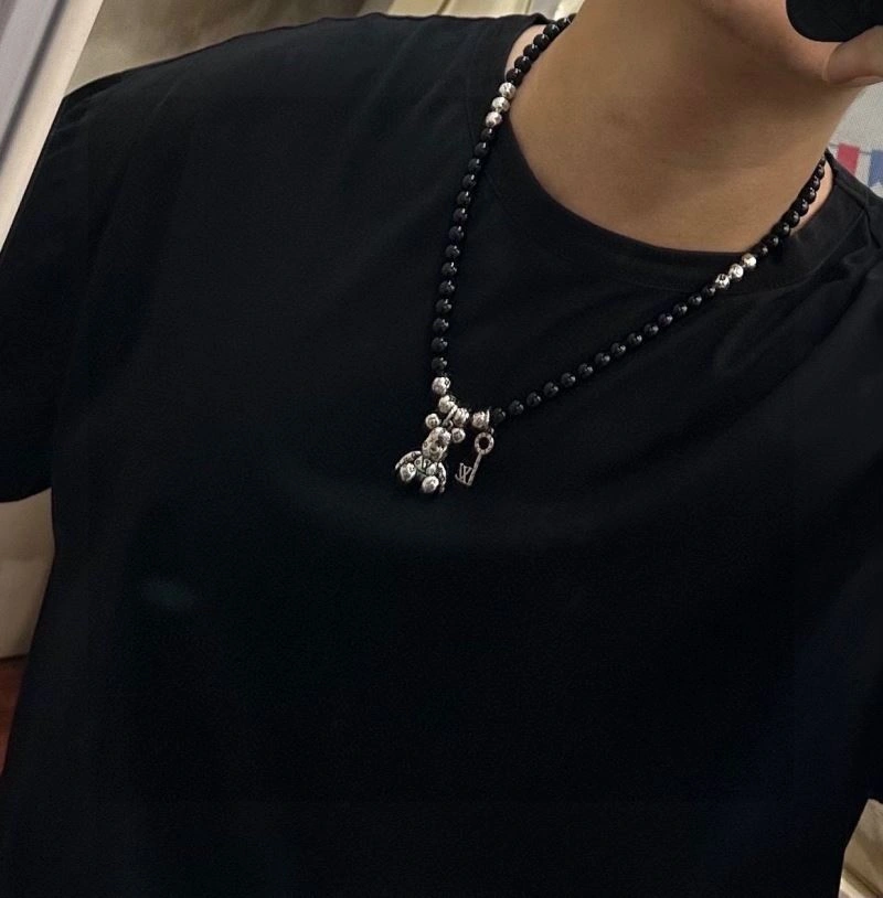 Reasonably priced Louis Vuitton Necklaces