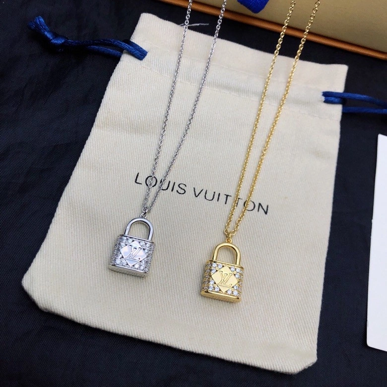 Bargain Louis Vuitton Necklaces