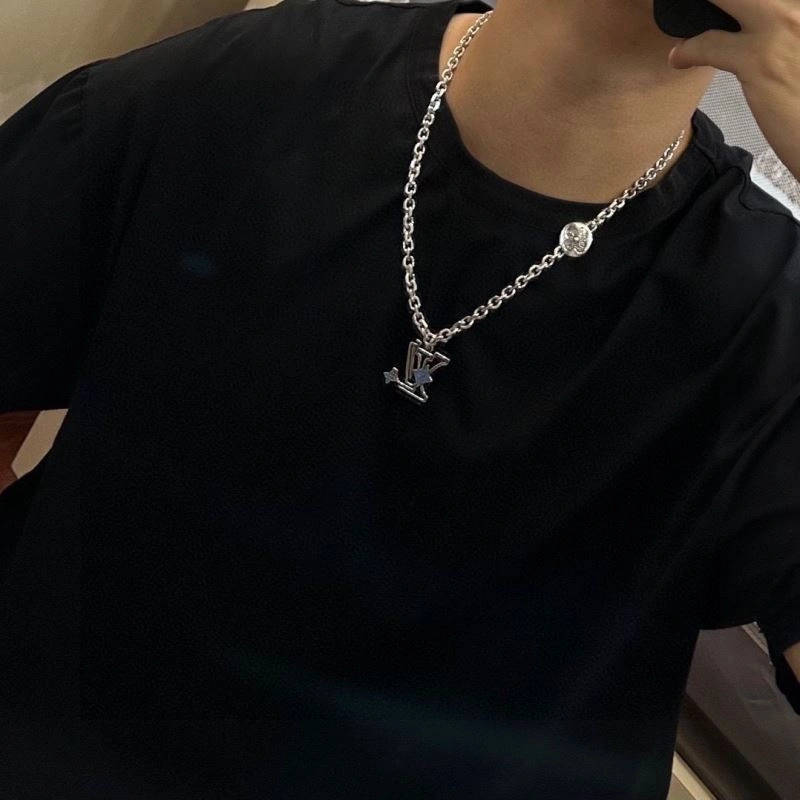 Accurate model Louis Vuitton Necklaces