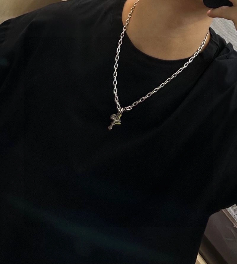 Accurate model Louis Vuitton Necklaces