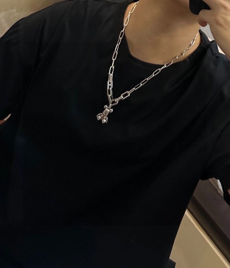 Exact replica Louis Vuitton Necklaces