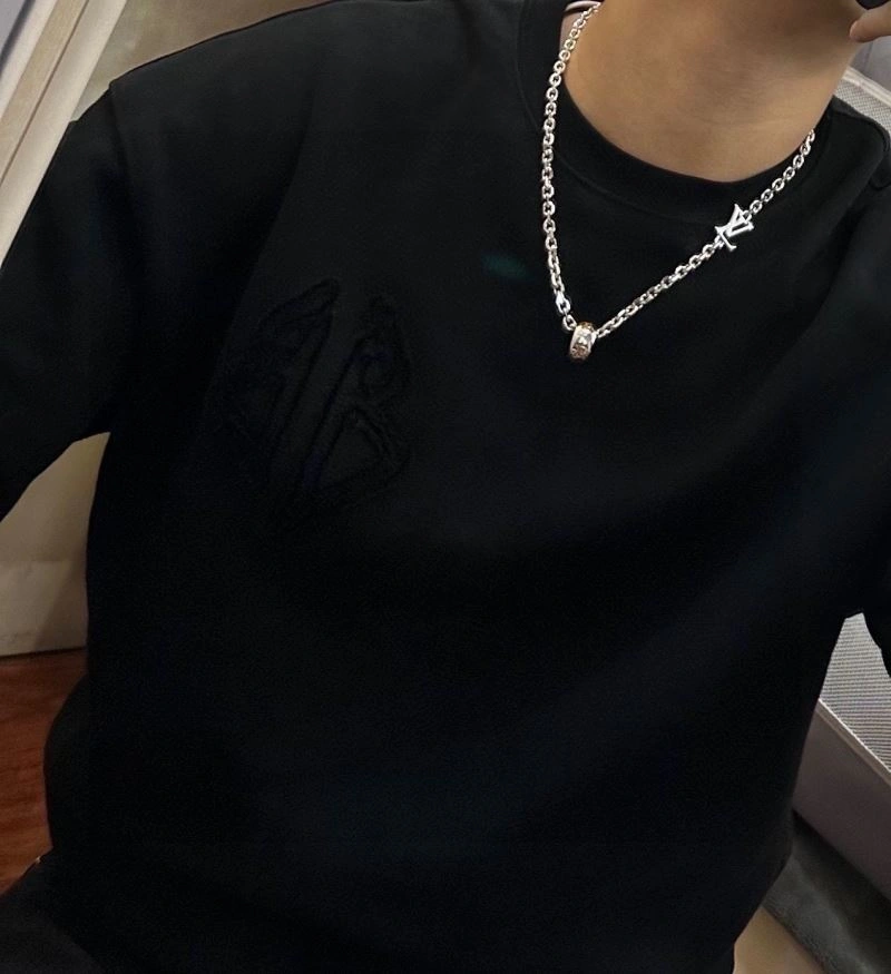 Value-priced Louis Vuitton Necklaces