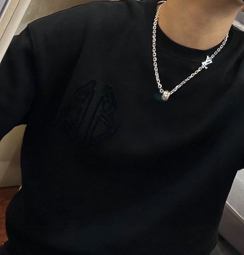 Value-priced Louis Vuitton Necklaces