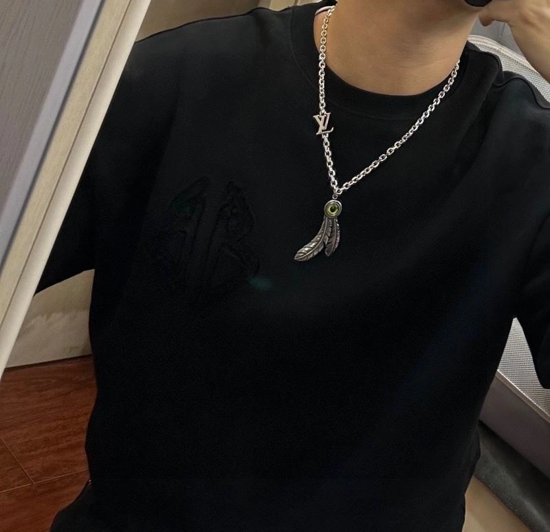 Legit Louis Vuitton Necklaces