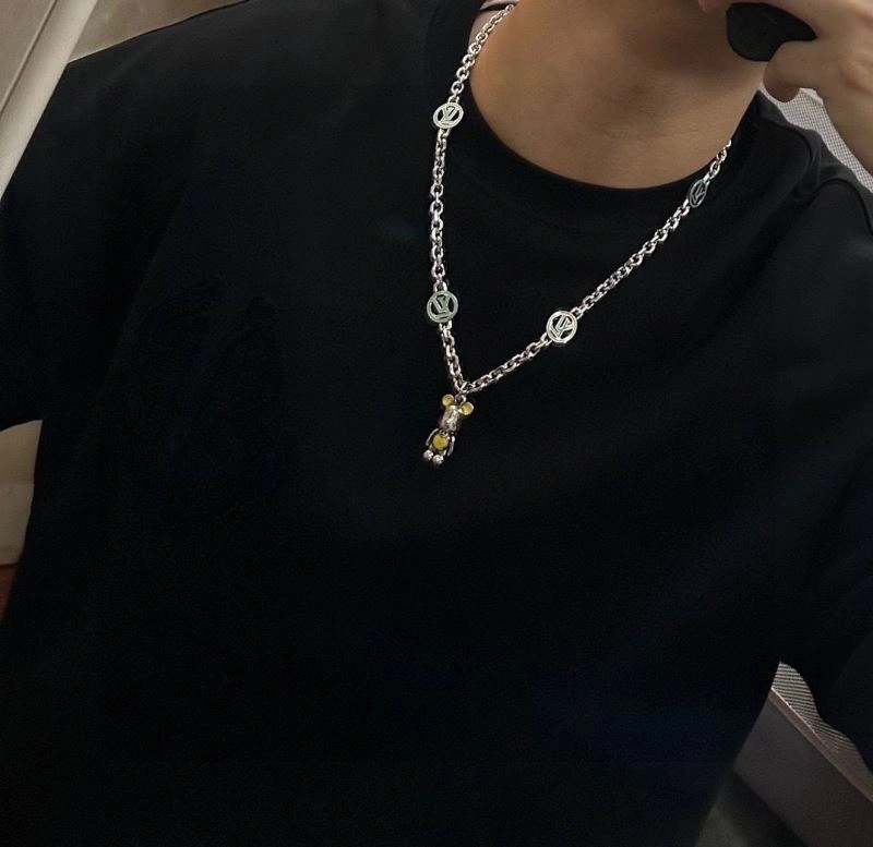 Exact replica Louis Vuitton Necklaces