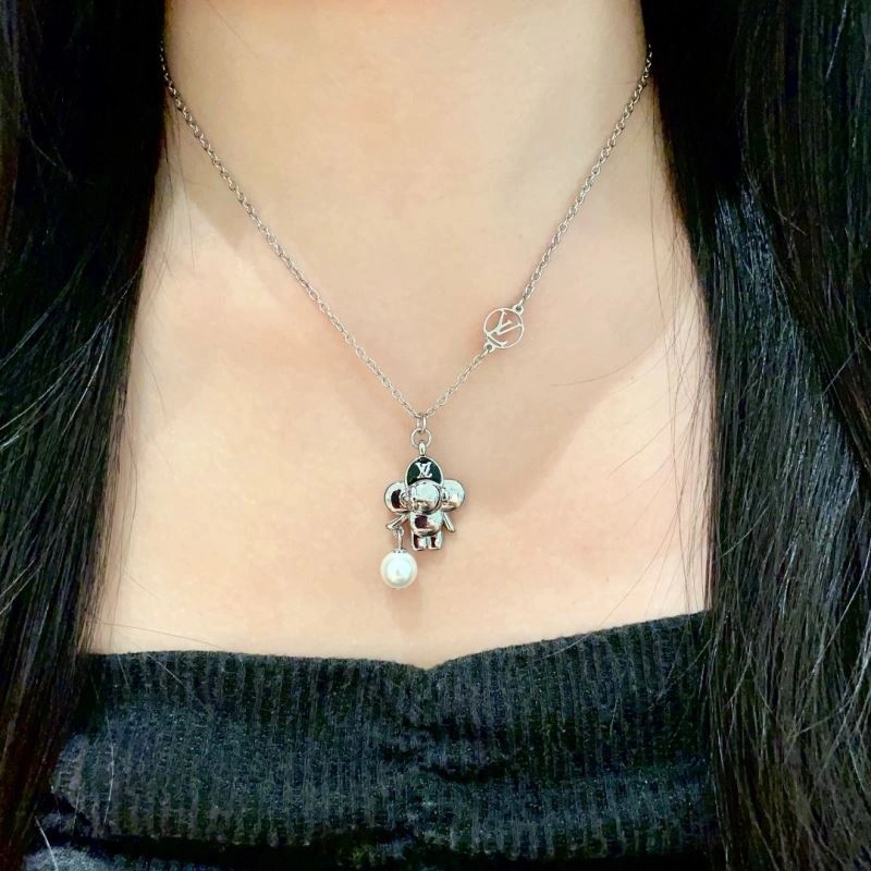 High accuracy Louis Vuitton Necklaces