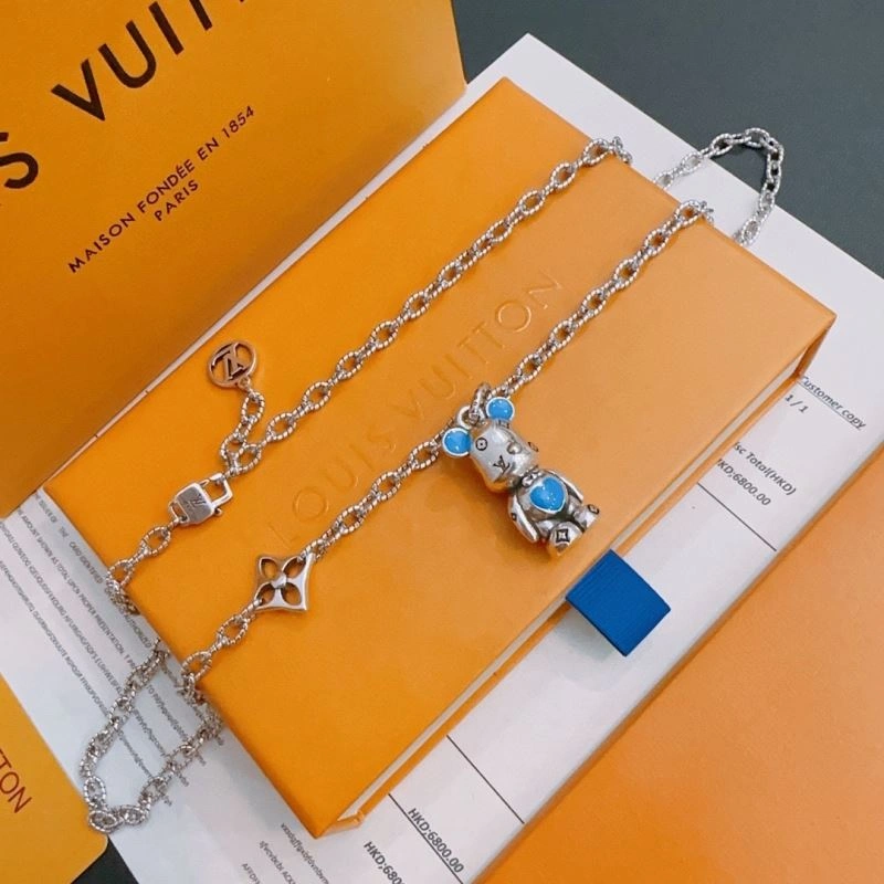 Accurate model Louis Vuitton Necklaces