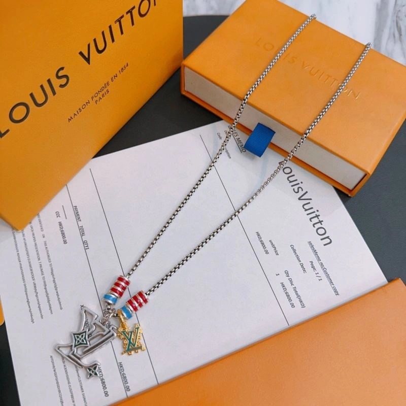 Low-cost Louis Vuitton Necklaces