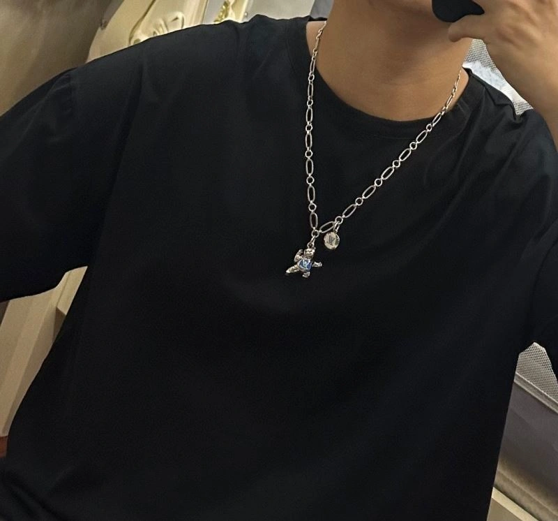 Brand-authenticated Louis Vuitton Necklaces