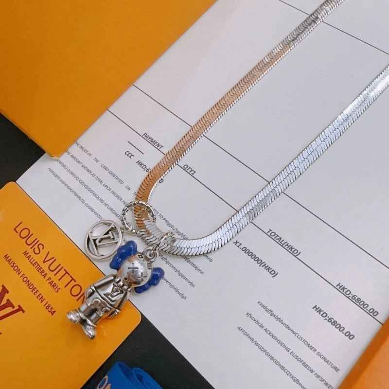 Reasonably priced Louis Vuitton Necklaces