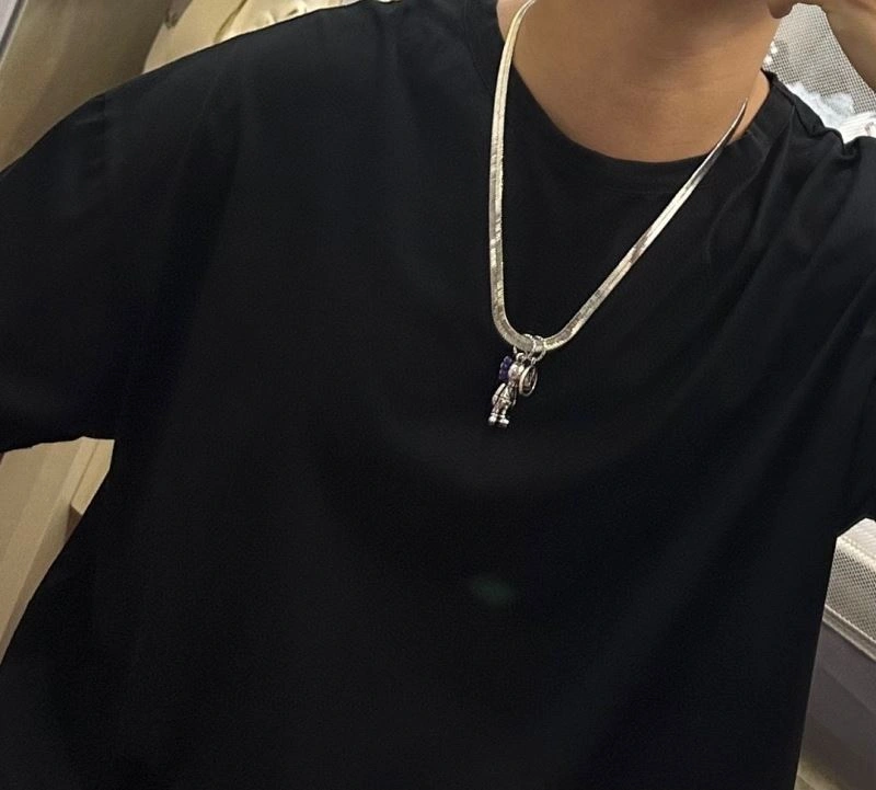 Reasonably priced Louis Vuitton Necklaces