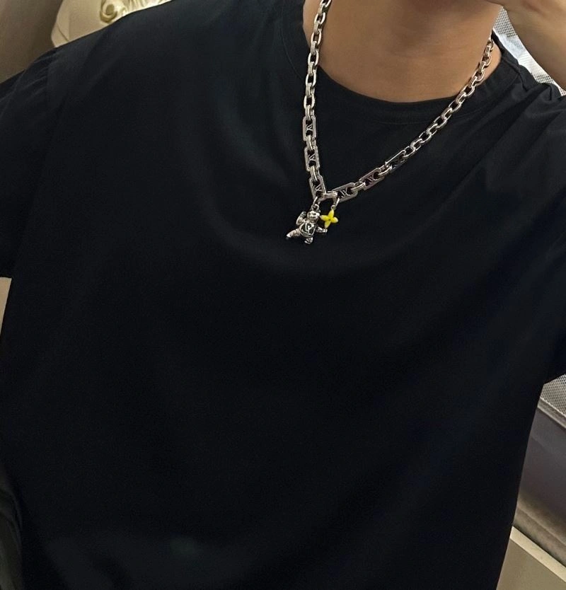 Low-cost Louis Vuitton Necklaces