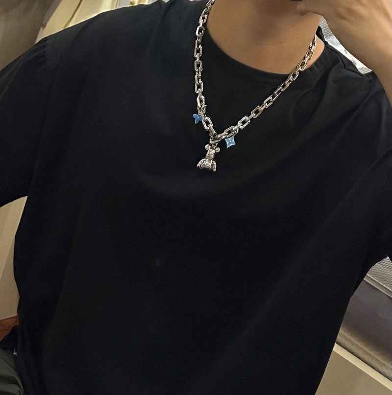 Inexpensive Louis Vuitton Necklaces