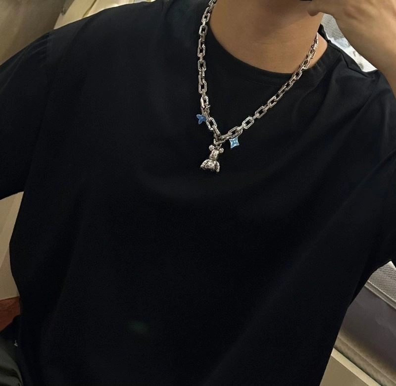 Inexpensive Louis Vuitton Necklaces