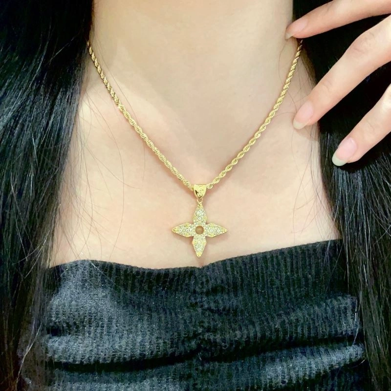 Louis Vuitton Necklaces
