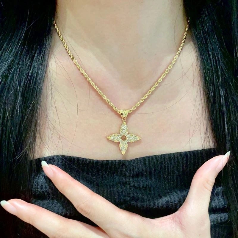 Value-priced Louis Vuitton Necklaces