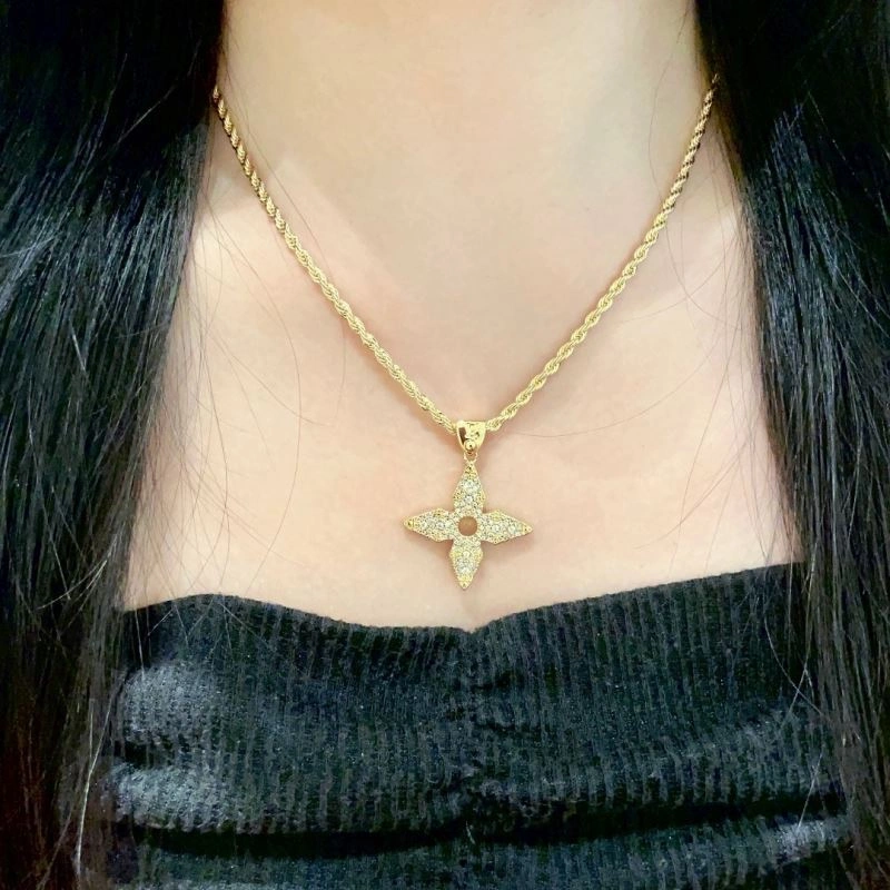 Value-priced Louis Vuitton Necklaces