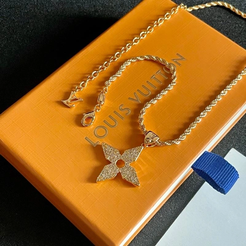 Value-priced Louis Vuitton Necklaces