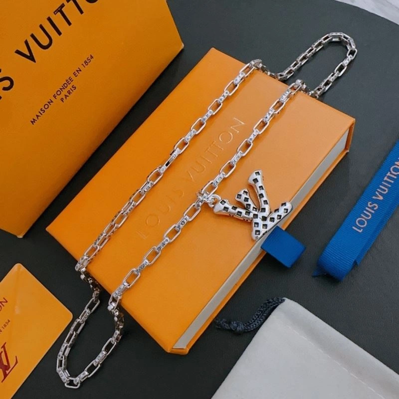 Mirror quality Louis Vuitton Necklaces