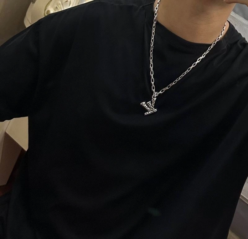 Mirror quality Louis Vuitton Necklaces