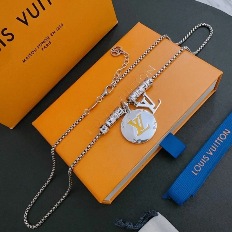 Exact replica Louis Vuitton Necklaces