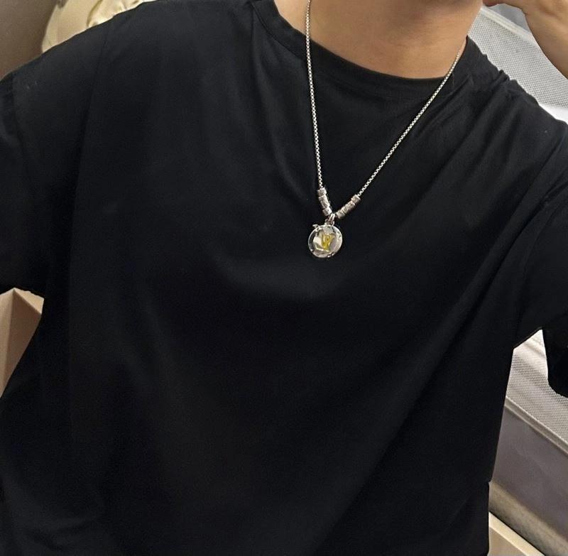 Exact replica Louis Vuitton Necklaces