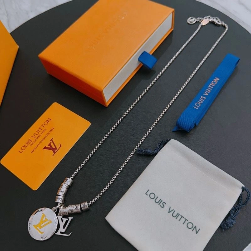 Exact replica Louis Vuitton Necklaces