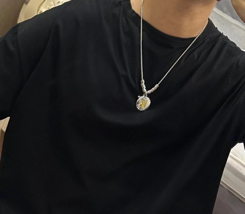 Exact replica Louis Vuitton Necklaces