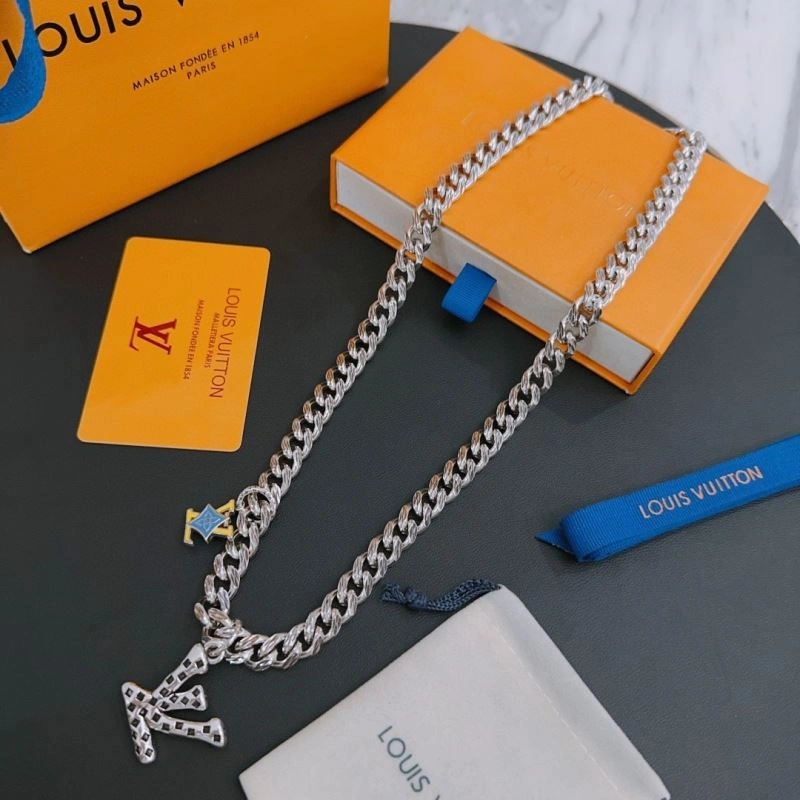 Legit Louis Vuitton Necklaces