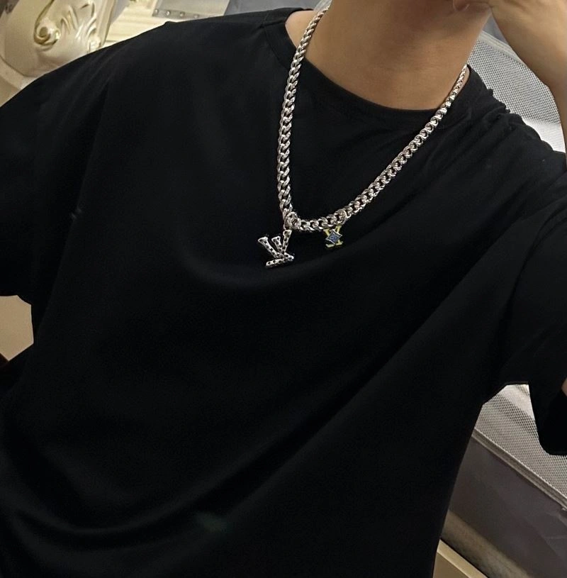 Legit Louis Vuitton Necklaces