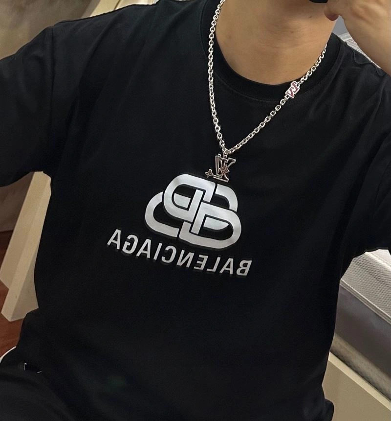 Real Louis Vuitton Necklaces
