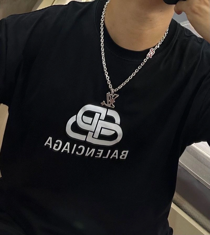 Real Louis Vuitton Necklaces